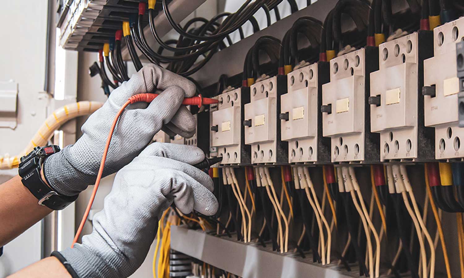 Curso de Electricidad Industrial - Centro Nacional de Educación a Distancia